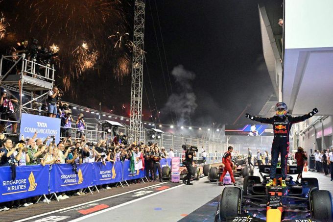 Singapore sees dramatic rise of 6,888 new COVID-19 cases after F1 week ...